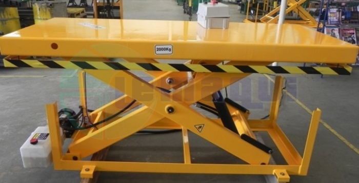 Plataforma pantográfica hidráulica - AMCH