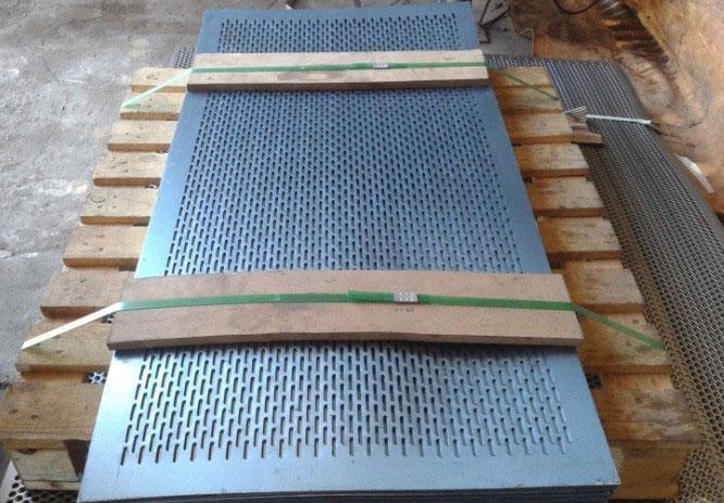 CHAPA DE AÇO CARBONO PERFURADA - Solucões Industriais