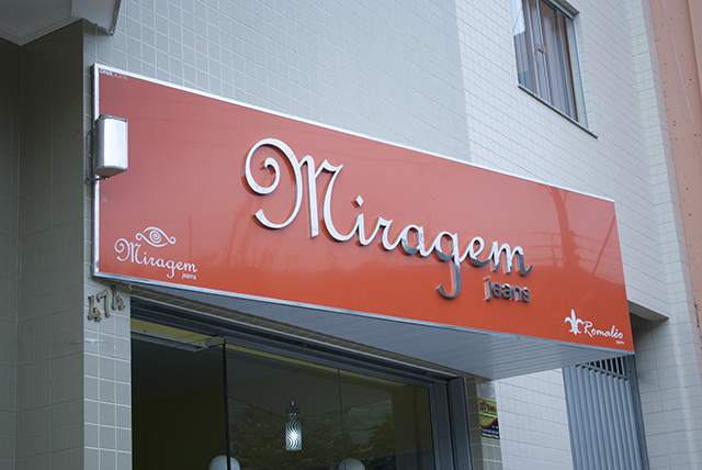 Instalação de placa acm - A3 Comunicação Visual - Solucões Industriais