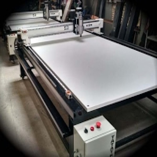 usinagem de ACM em router CNC - Soluções Industriais