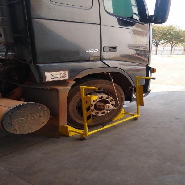 CALÇO DE PNEUS - Solucões Industriais