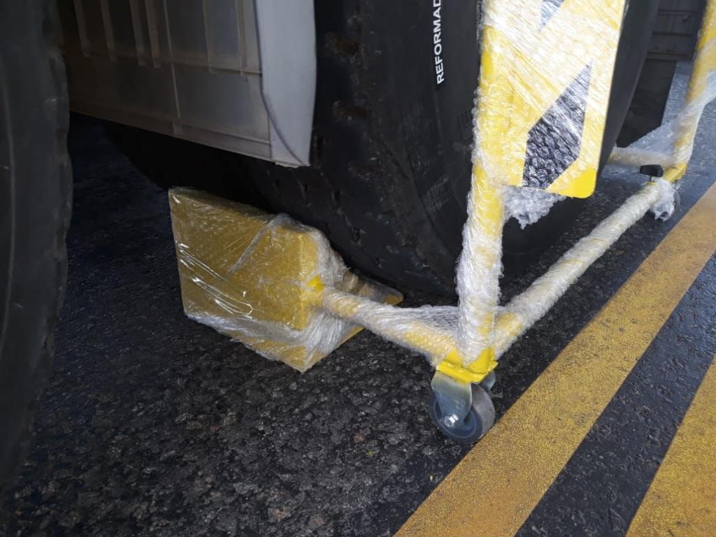 CALÇO PARA VEÍCULOS - Solucões Industriais