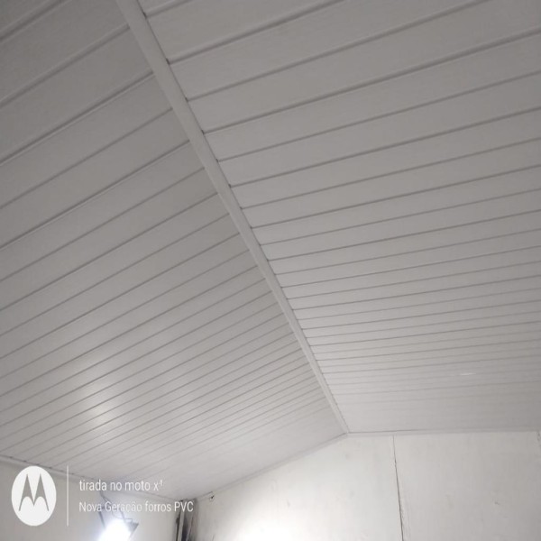 Forro de pvc amadeirado - Forros - Orçamento grátis