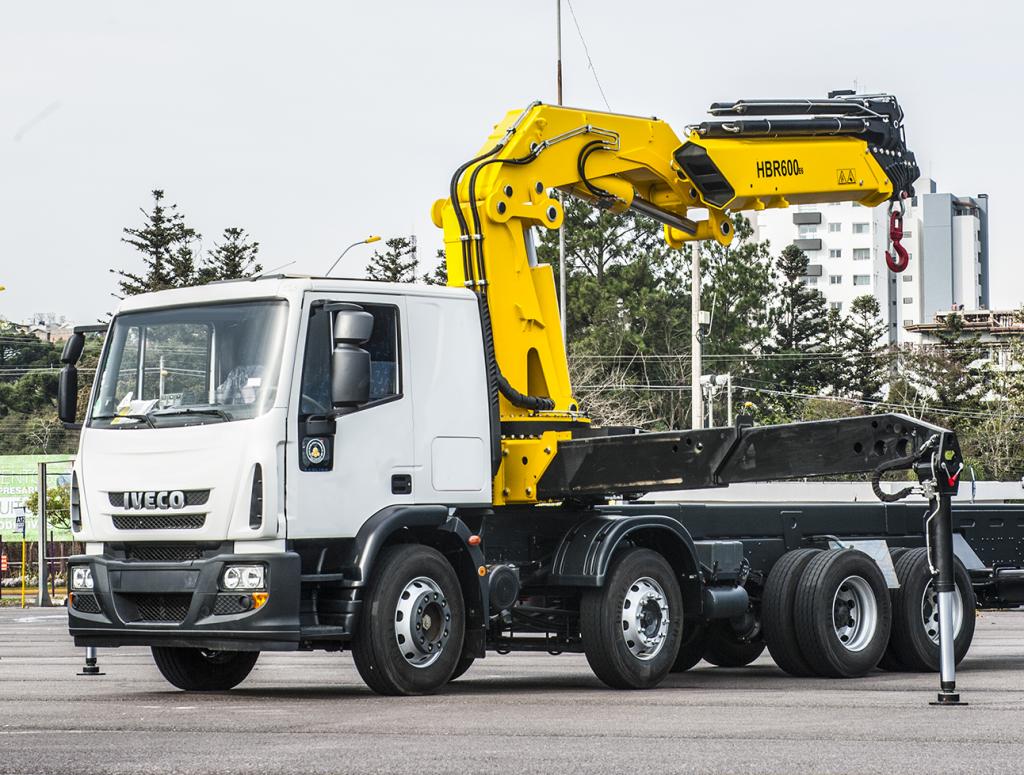 Caminhão munck | Soluções Industriais