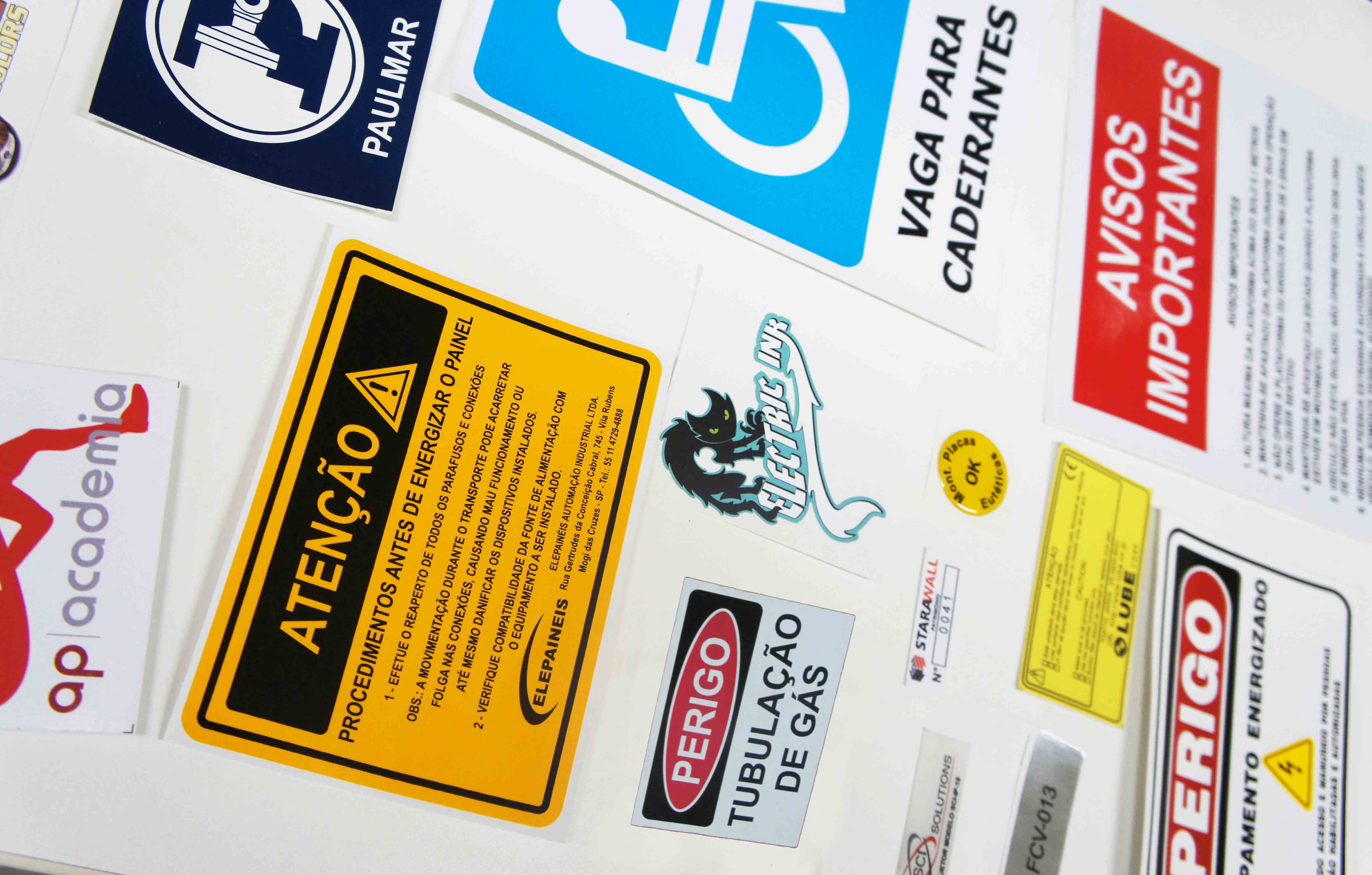 ADESIVO EM VINIL - Solucões Industriais