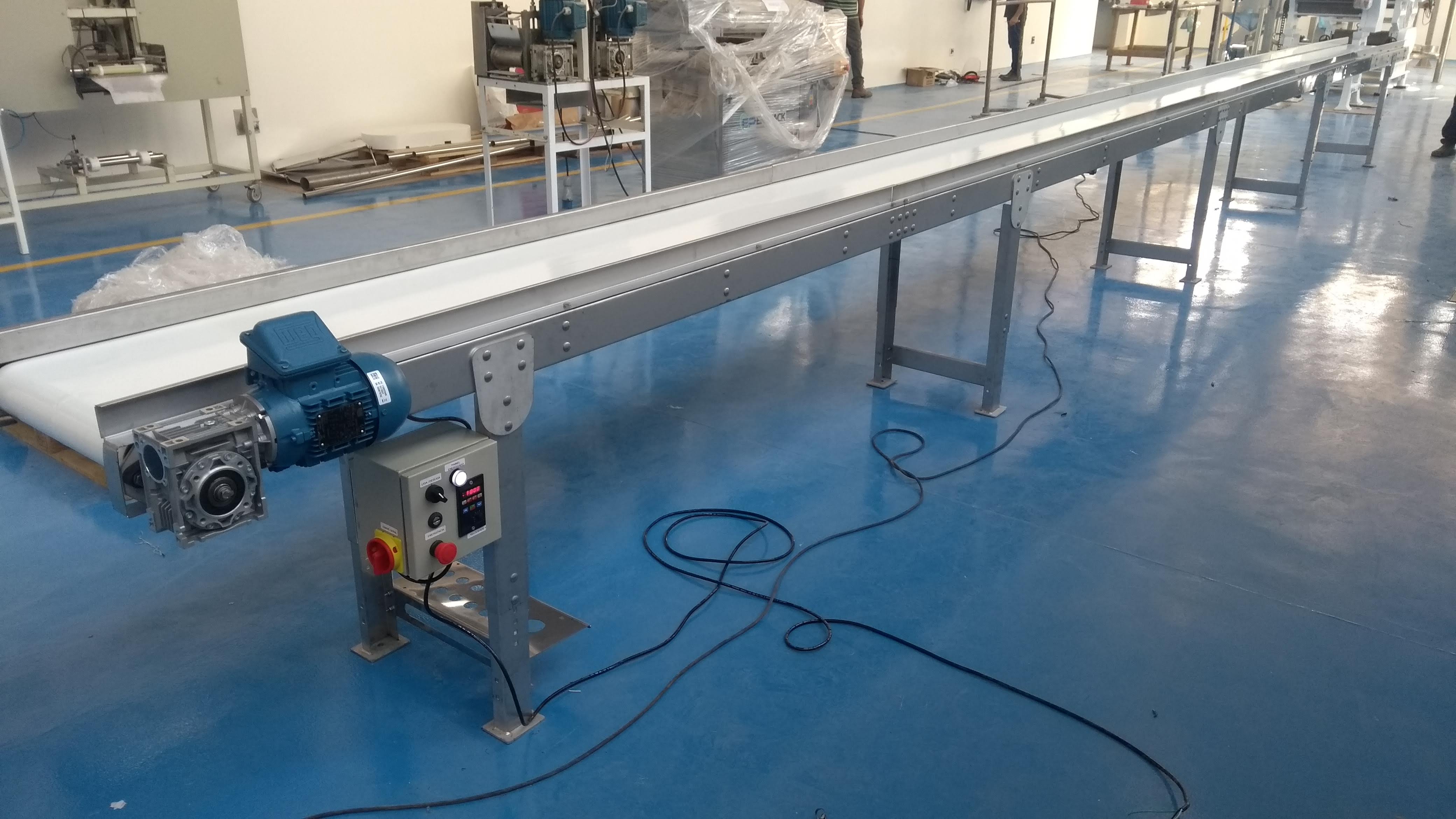 COSTURADORA COM ESTEIRA INDUSTRIAL - Solucões Industriais