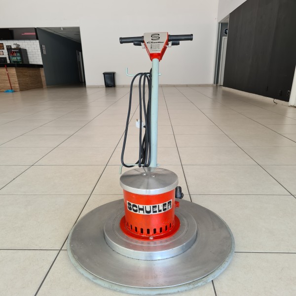 ENCERADEIRA LAVADORA DE PISO - Soluções Industriais